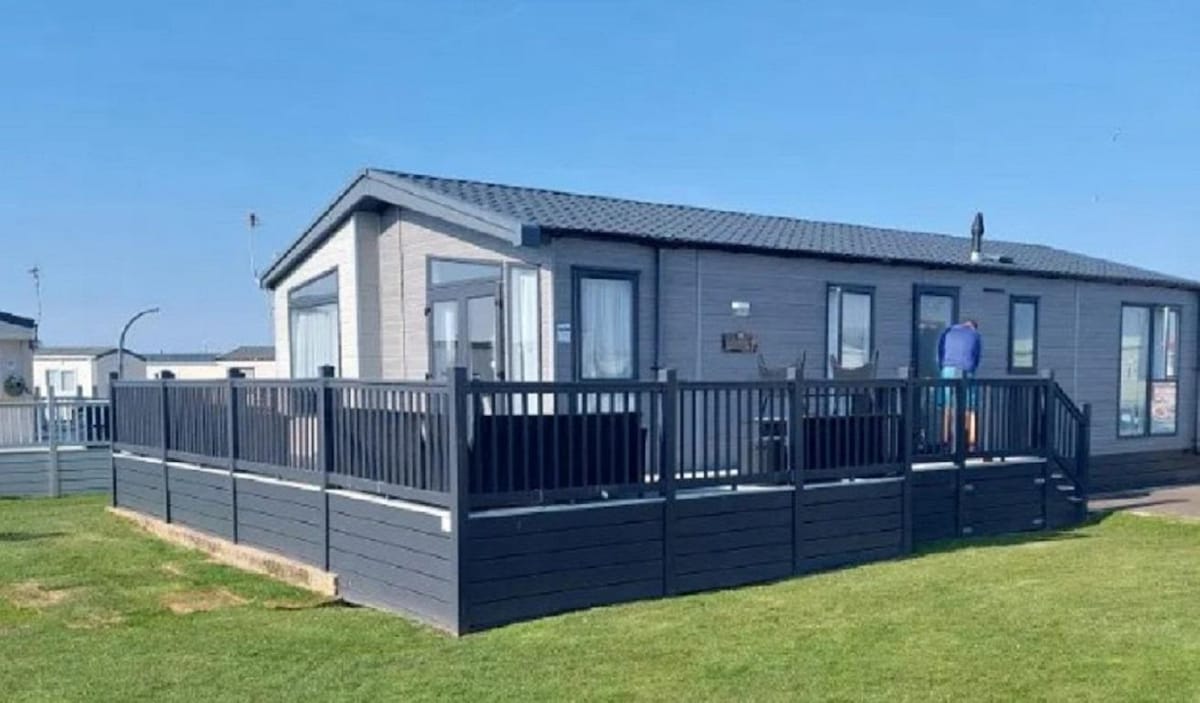 Lodge With Full Decking Heacham Beach Ref 21039F Holiday Parks For lodge-with-full-decking-heacham-beach-ref-21039f-holiday-parks-for