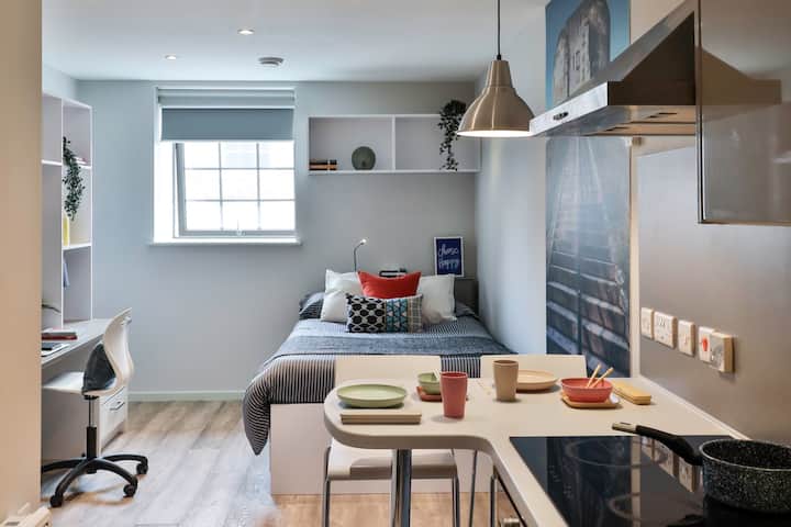 Student Only Serene Studio At Samuel Tuke York - York, UK