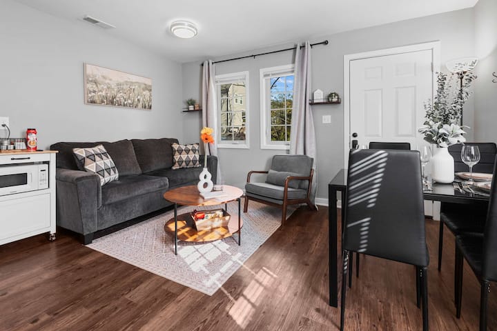 5 Min To Downtown | 7 To Duke | Washer + Dryer - Durham, NC