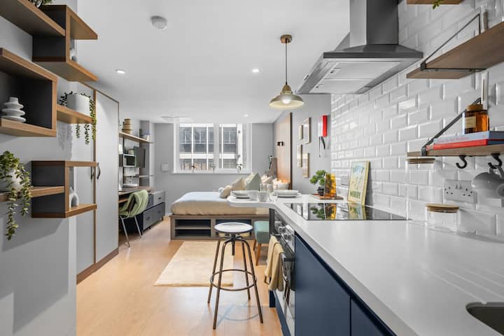 Student Only City Centre Studio At Pennine House - Leeds
