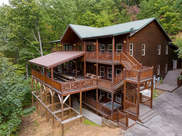 Indoor Pool + Hot Tub + Movie Theater | Buckskin - Tennessee