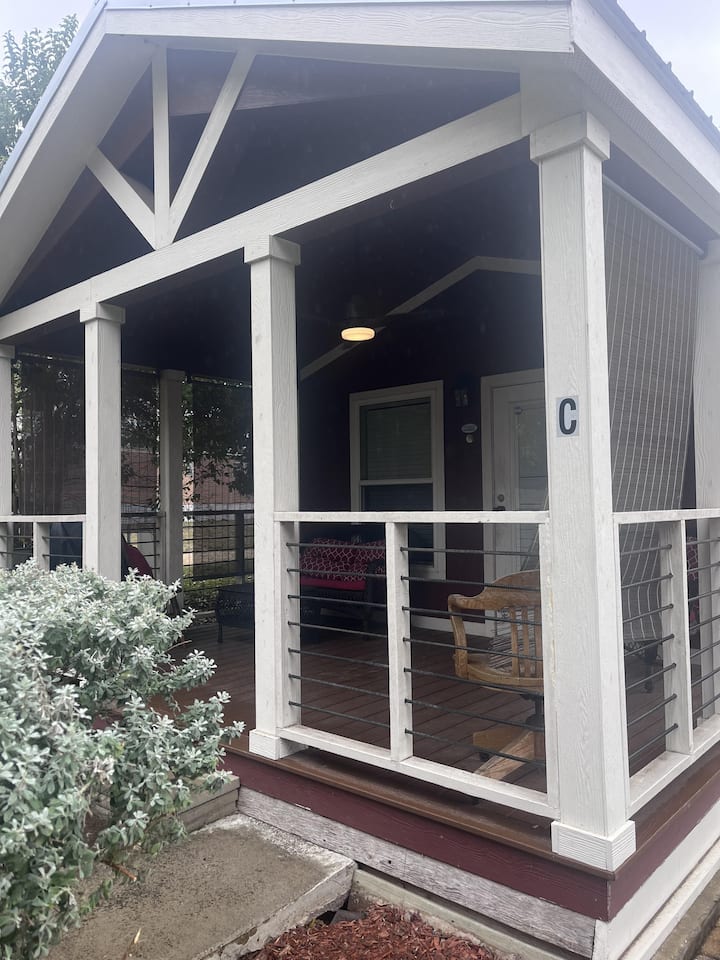 Casita Roja - Laundry In Unit! - San Marcos, TX