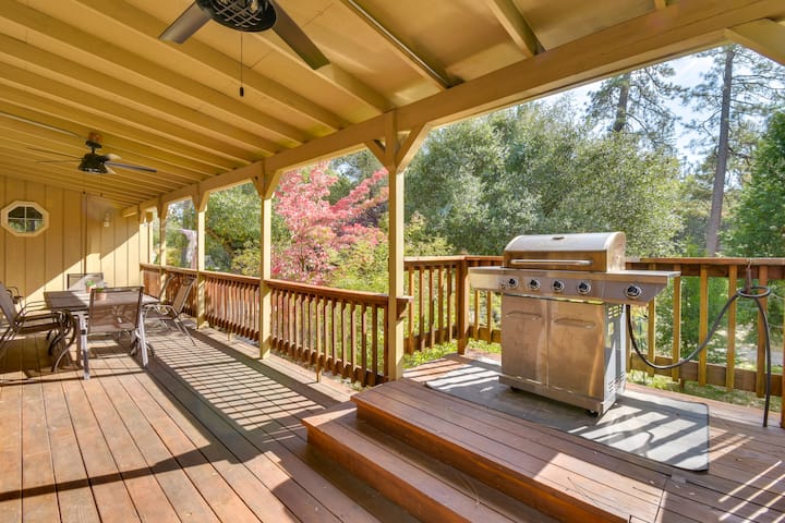 Play Golf & Unwind! Pine Mountain Lake Family Home - Sonora, CA