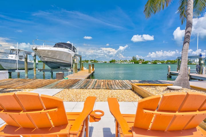 Canal-front Stay + Cabana Club + Pet Friendly - Florida Keys