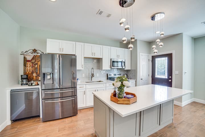 Pet-friendly Stay: Walk To Park & Lake Lewisville! - Corinth, TX