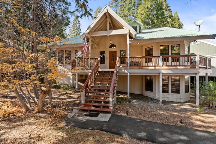 Silverpine Chalet W/gym, Game Room & Large Decks - Shaver Lake, CA