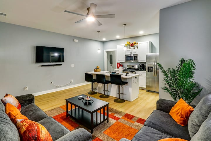 2 Mi To Fifa & Falcons Stadium: Westside Townhome - Atlanta, GA