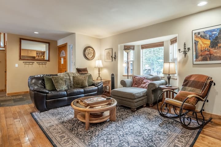 Forest Haven - Private Deck! Forest Views! - Kings Beach, CA