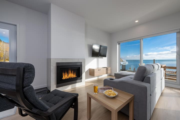 Panorama 1251: Foyer & Vues Inoubliables - Le Massif de Charlevoix