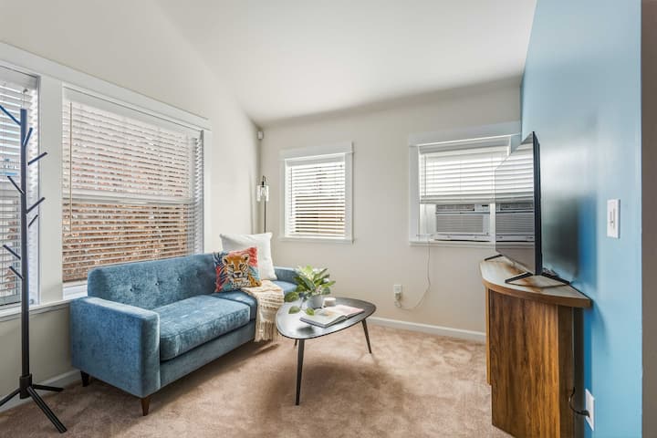 Sun-drenched Slabtown Loft Studio - Brooklyn Action Corps - Portland