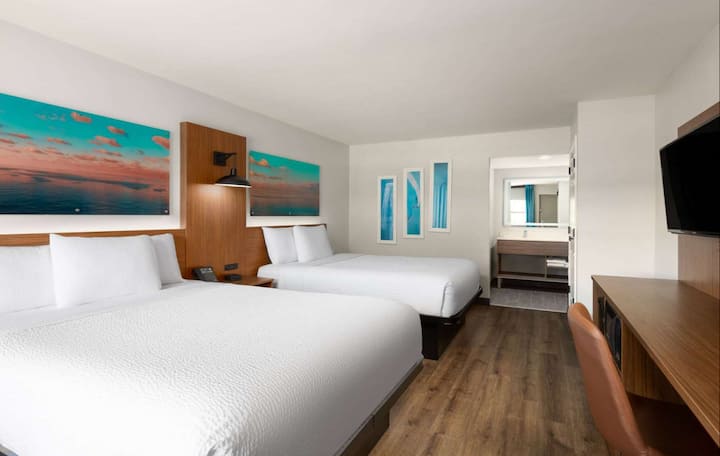 La Quinta San Diego-miramar | Family Room Stay - San Diego, CA