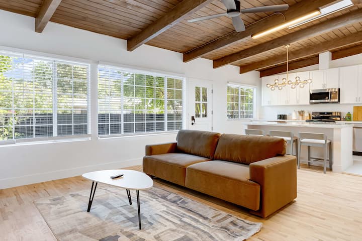 Luxury Noho Craftsman Near Universal & Hollywood - Los Angeles, CA