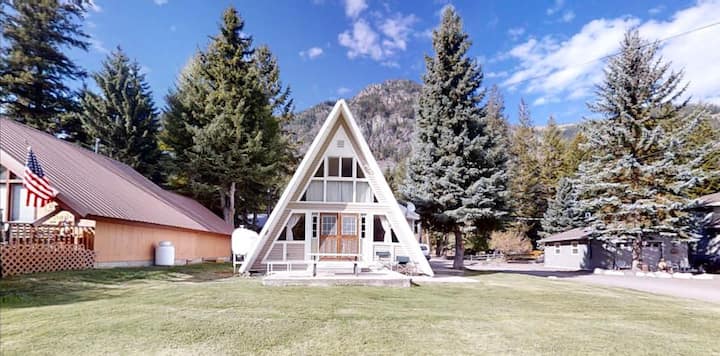 Cozy A-frame Retreat W/ Views & Spacious Yard - Wallowa Lake, OR