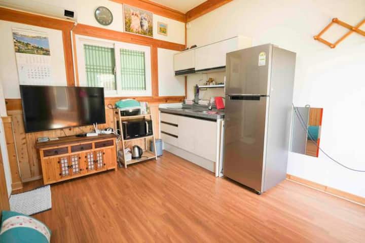 맑은 공기 고요한 풍경 객실, 소나무 - 고아읍