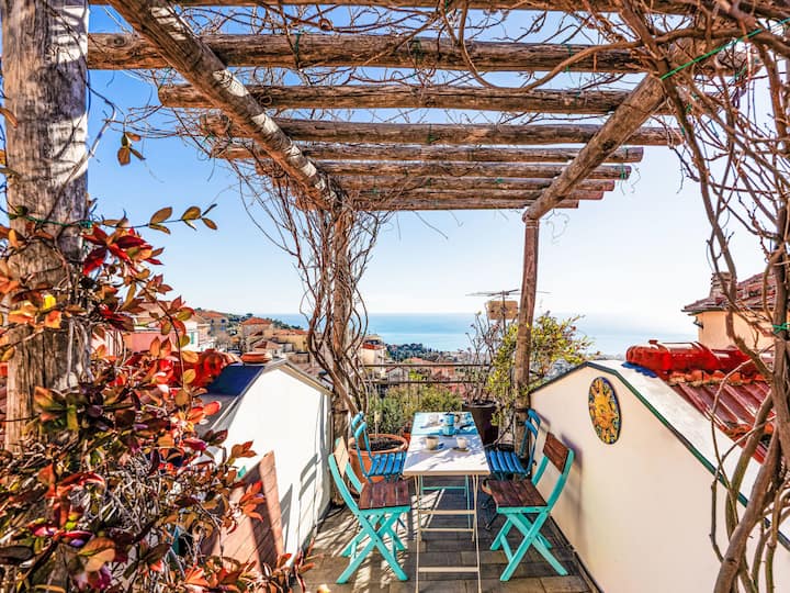 Terrazza Con Glicine By Interhome - Alassio