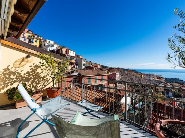 Terrazza Con Glicine By Interhome - Alassio