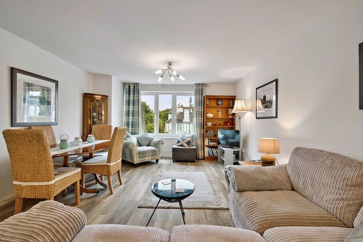 Finest Retreats | Riverside View - Balloch