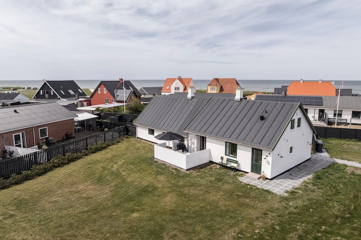 Newly Renovated Townhouse In The Heart Of. - Hirtshals