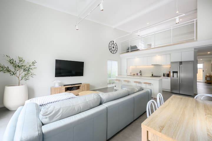 Coastal Comfort In Golden Bay - Mandurah