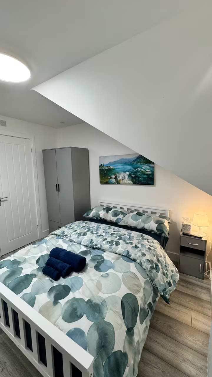 Modern Private Studio+ Fast Wifi! - Cardiff