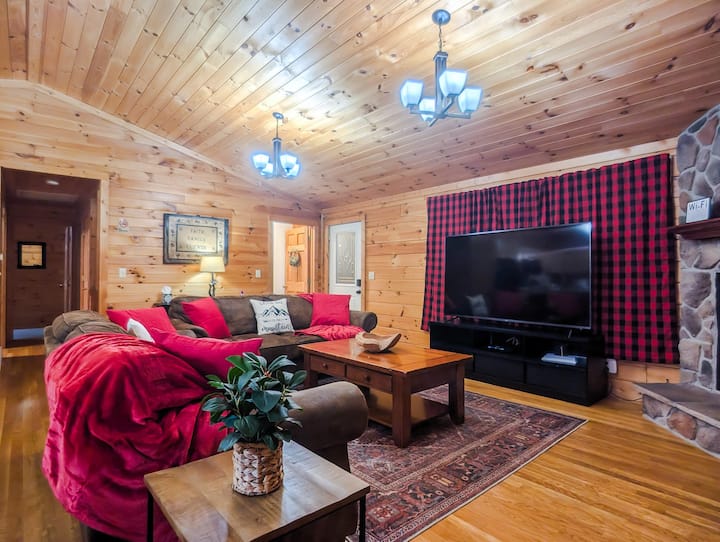Hocking Hills Cabin | 4br  Game Basement | Hot Tub - Hocking County, OH