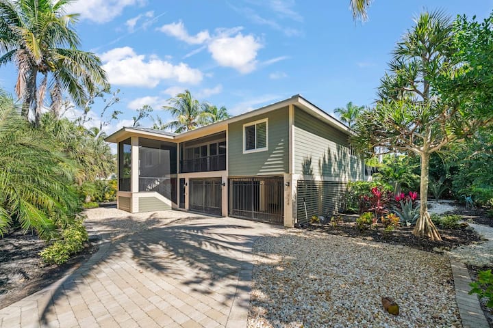 Slice Of Paradise: Exquisite, Pet-friendly Island - Sanibel, FL