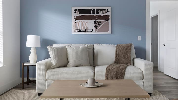 Landing | Amazing 2bd, Gym - Leander, TX