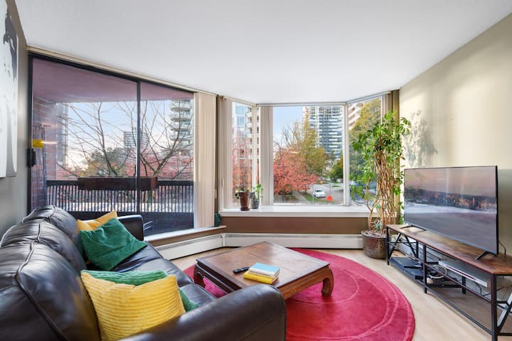 Bright 1br Condo | Downtown Van + Min To Beaches! - 溫哥華