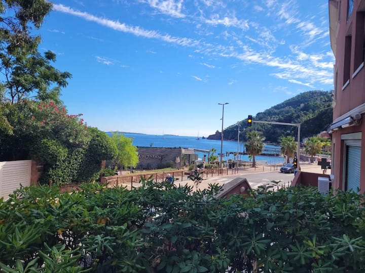 Les Pieds Dans L'eau - Saint-Raphaël