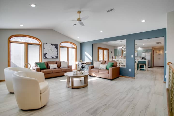 Shared Hot Tub & Yard: Home Near Dtwn Brighton - Brighton, CO