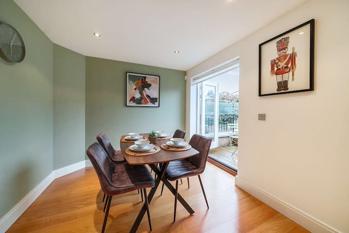 1 Bed/1 Bath & Free Parking | Central Windsor - Windsor