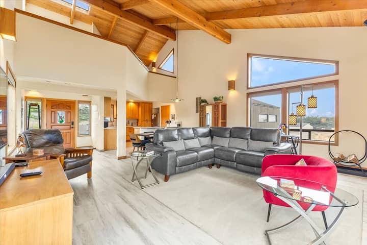 Pacific Fantasea | Ocean Views + Hot Tub Escape! - Sea Ranch, CA