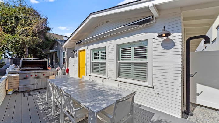 Golden Buoy: 7 Houses From The Beach - Has Parking - Mission Bay - San Diego