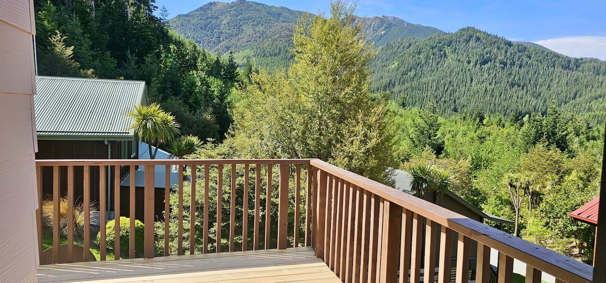 Vue sur l'Achéron! - Maisons à louer à Hanmer Springs, Canterbury ...