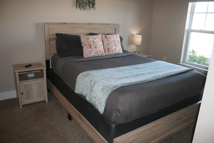 Modern 2br + 2ba Condo With Garage & Patio - Grandville, MI