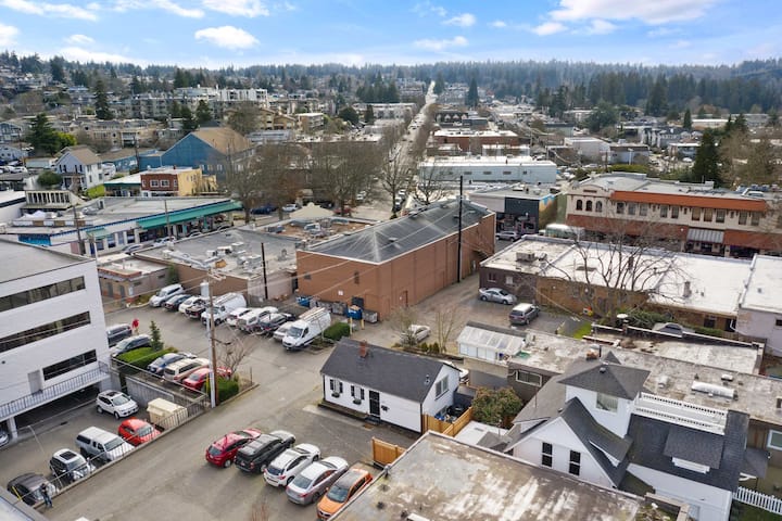 Downtown Location • Near The Beach • Dog Friendly - Edmonds, WA