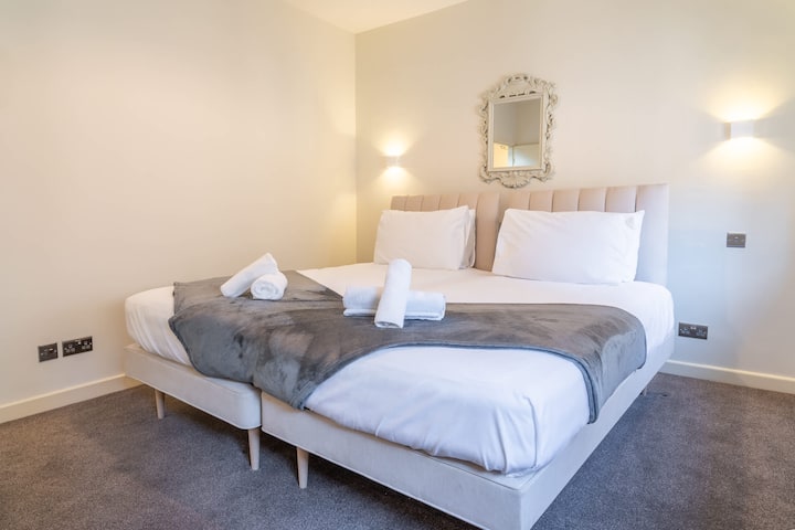 Flanders House | Walk To York Sights - York