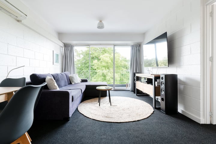 Urban Apartment Parkside, Cozy Lounge & Dining - Launceston