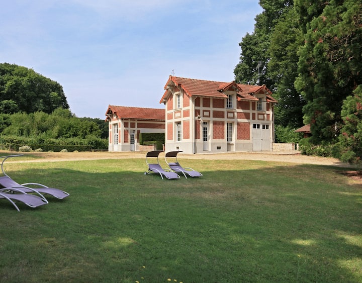 Demeure De Charme Au Cœur D’un Parc Privé - Disneyland Paris