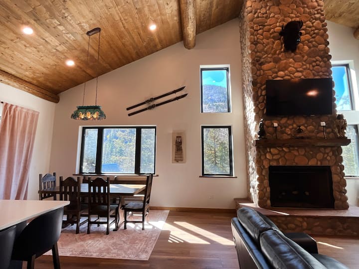 Hang Ten Taos - Taos Ski Valley, NM