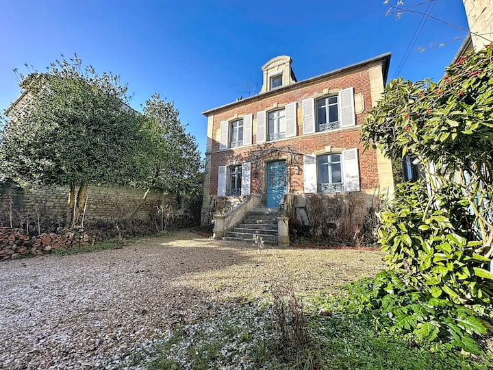 Maison Bourgeoise De Charme – Centre De Précy - Oise