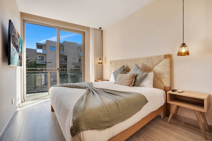 Walk To The Beach From Your 3br Las Arenas Retreat - Cabo San Lucas