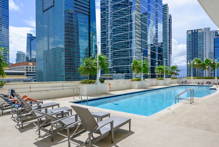 Luxury 1br Brickell Condo W/ Pool, Sauna & Parking - Miami, FL