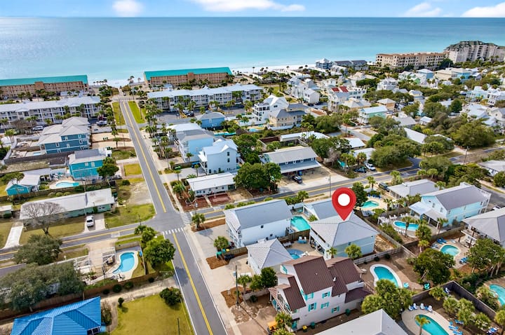 Sun-kissed: Steps To Beach, Heated Pool, Golf Cart - Destin, FL
