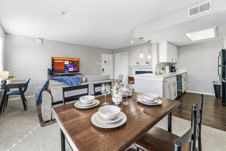 Fresh 2br Escape With Pool And Fitness Amenities - Arlington, TX