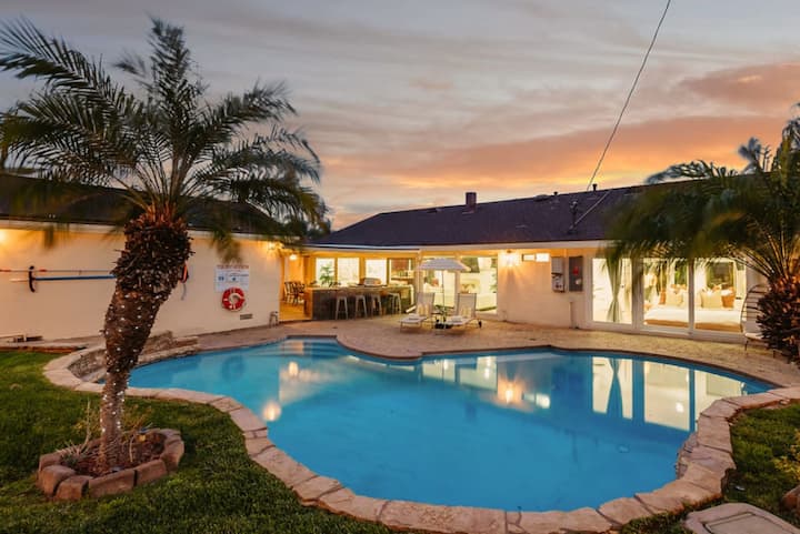 Coastal Glow: Near Disney! Heated Pool & Billiards - Placentia, CA