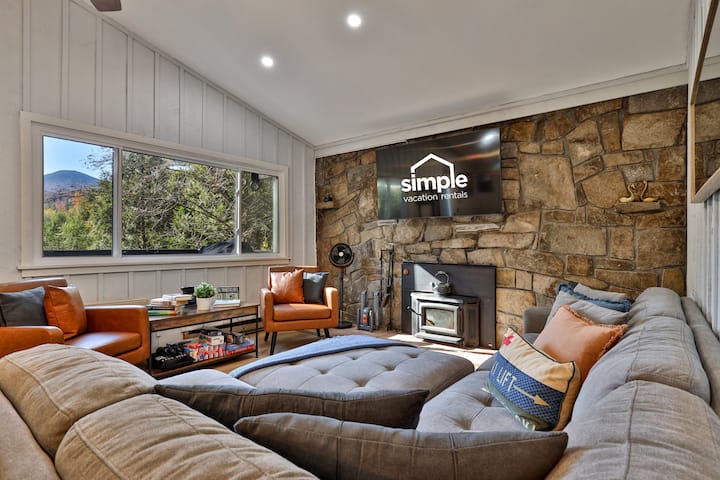 Roaring Bear Cabin W/ Deck, Hot Tub & Fire Pit - Killington, VT