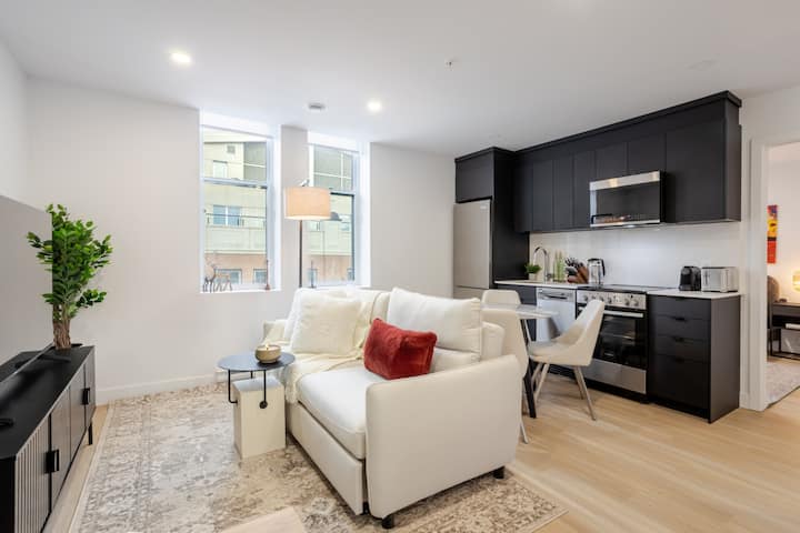 Vintage Moderne – Old Mtl Retreat - Lasalle