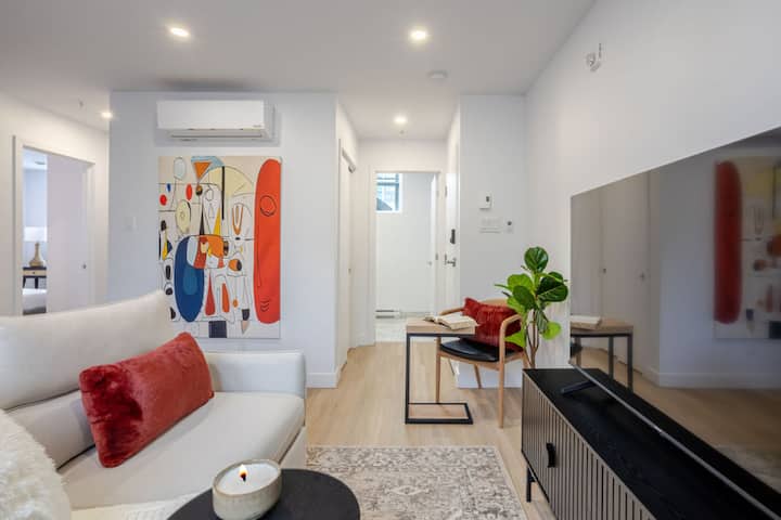 Vintage Moderne – Old Mtl Retreat - Montreal