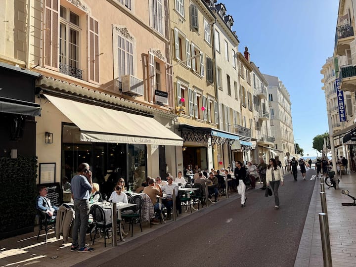 A006 Magnifique Appartement Dans Le Carre D'or- Ca - Cannes